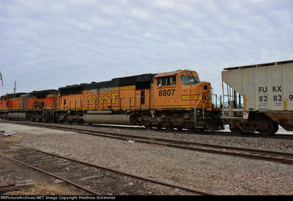BNSF 8807